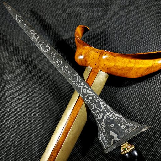 Keris Pajajaran Kuno Pamor Rojo Gundolo Meteorit Mubyar - Pusaka Keris
