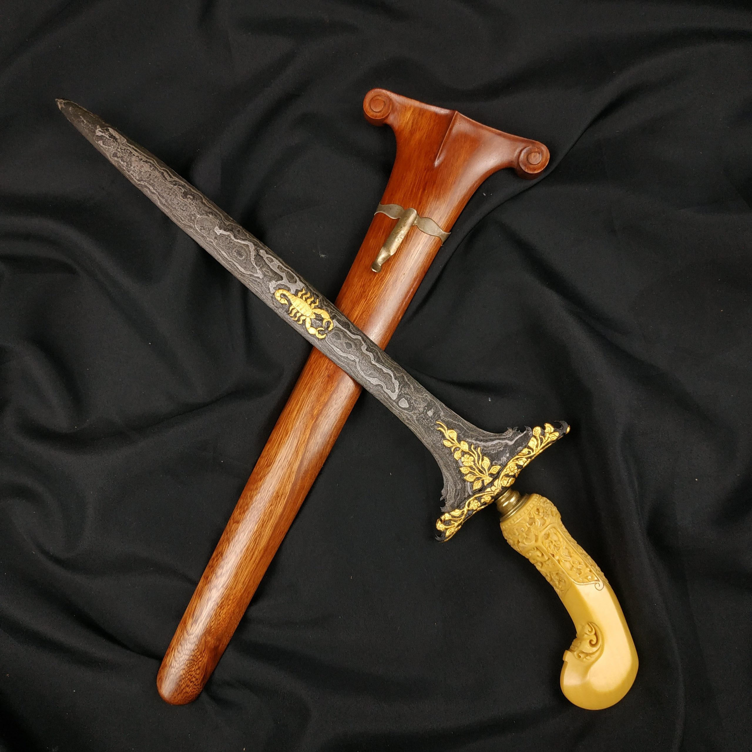 Keris Kanjeng Kyai Sepang Kalacakra Kinatah Emas - Pusaka Keris