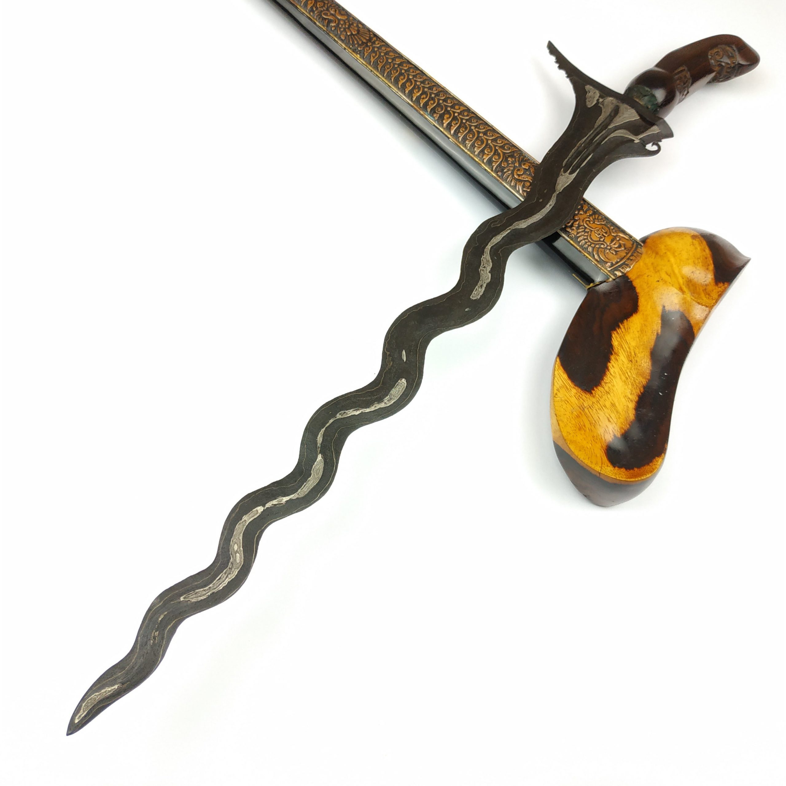 Filosofi Keris Pusaka Sebagai Pesan Simbolik - Pusaka Keris