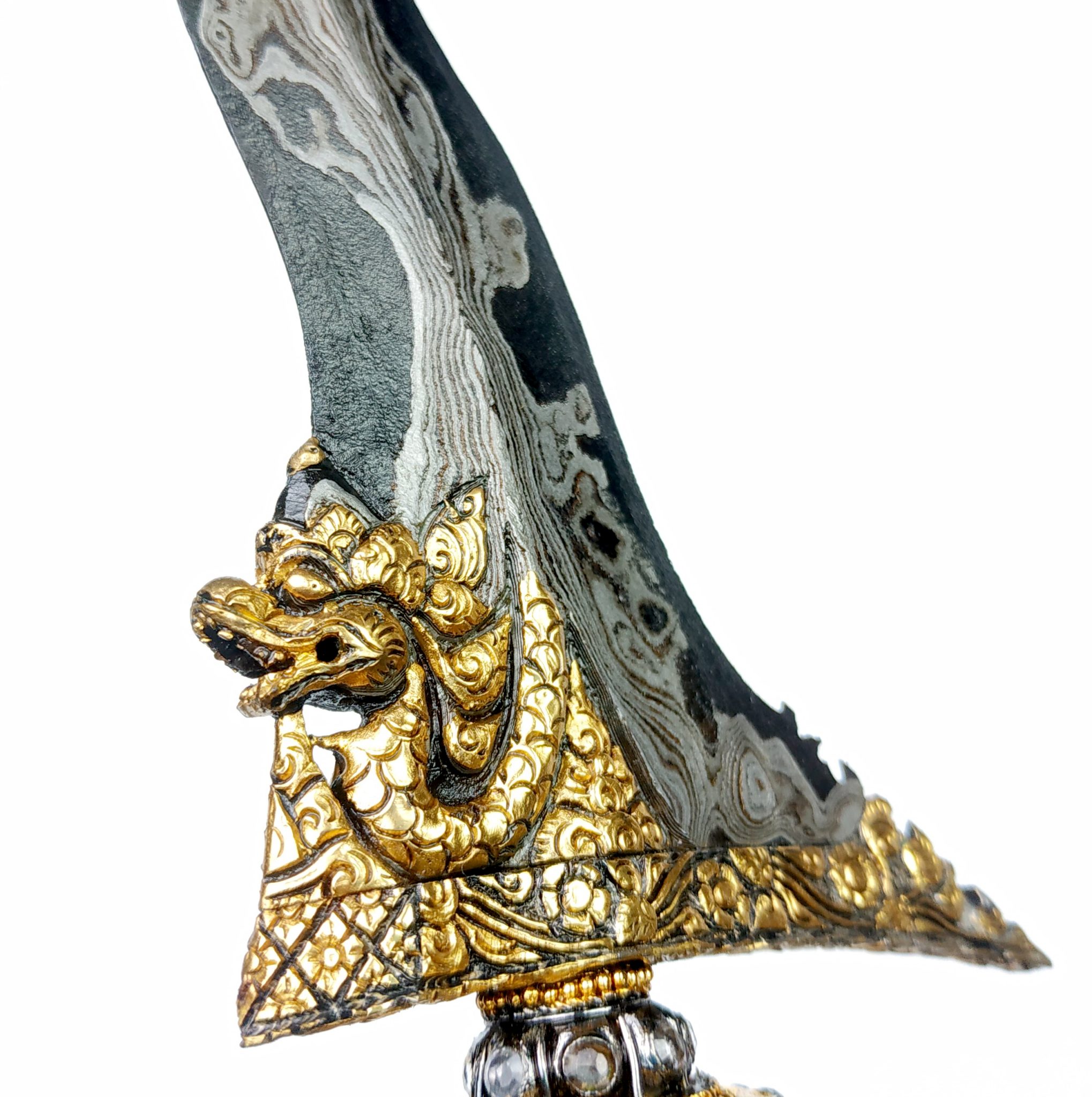 Budaya Keris: Simbol Kebanggaan dan Warisan Tradisional Indonesia