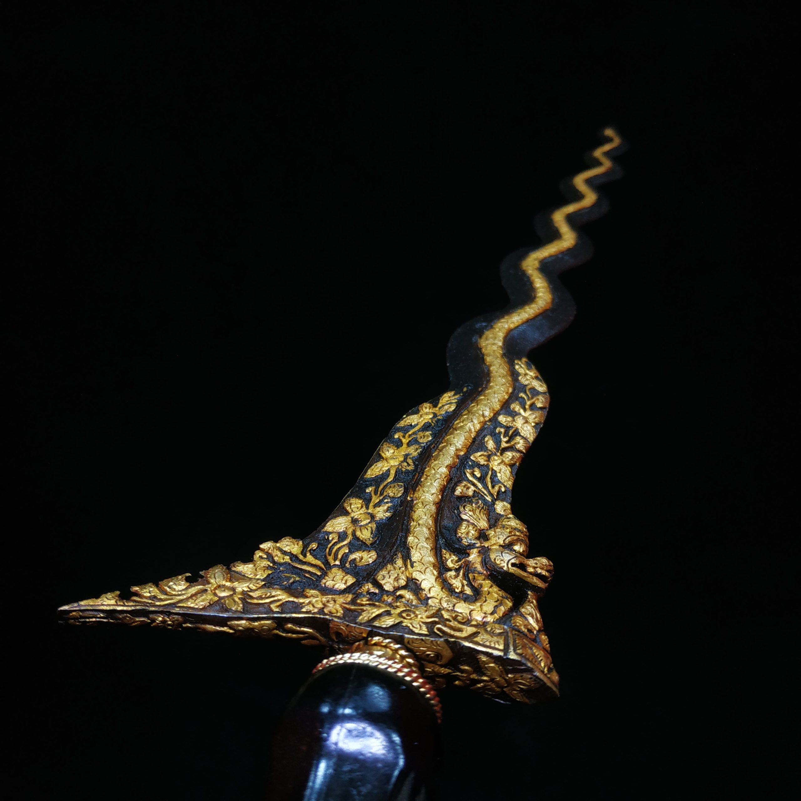 Keris Naga Raja Luk 13 Kinatah Kamarogan - Pusaka Keris