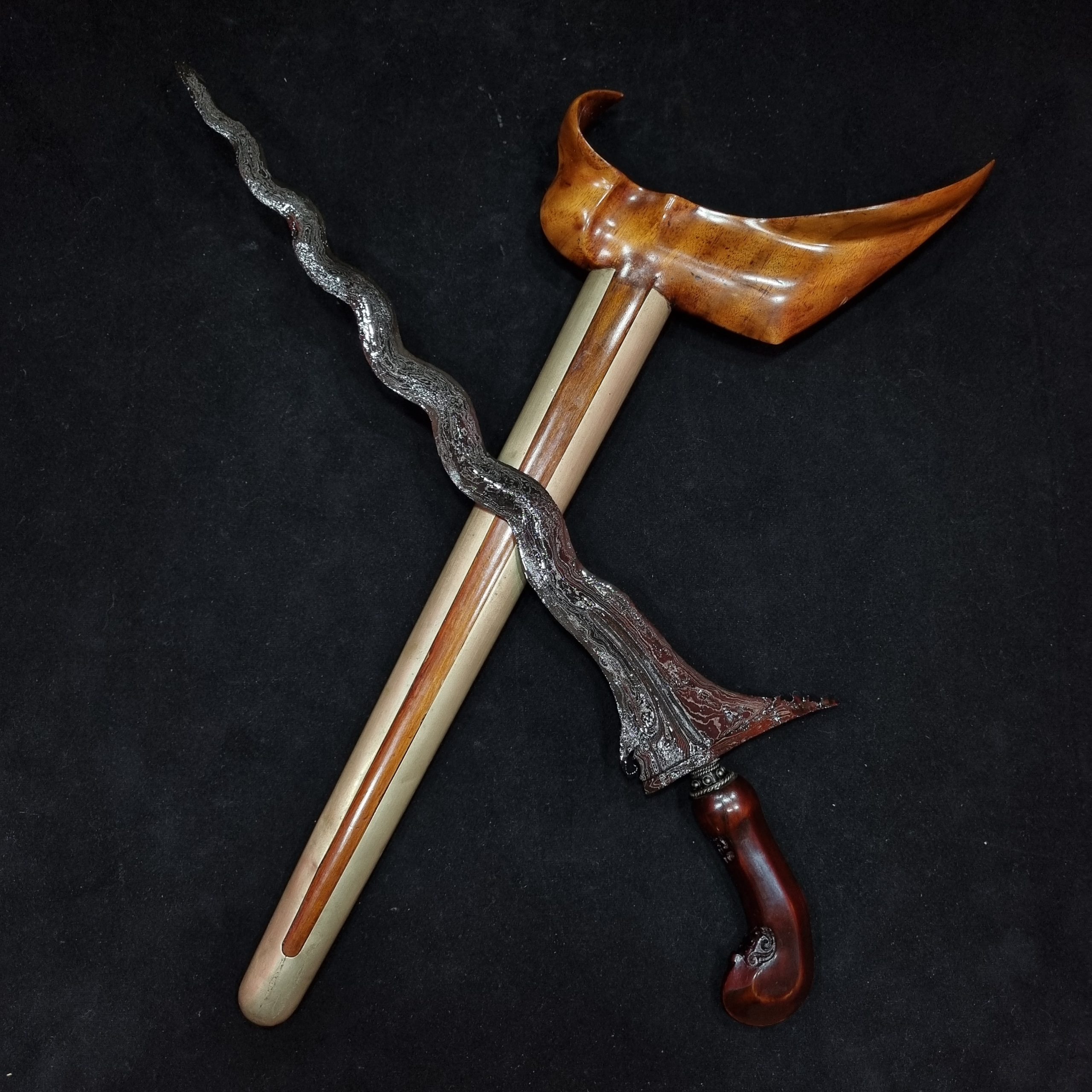 Keris Sengkelat TUS Amangkurat Pamor Wos Wutah - Pusaka Keris