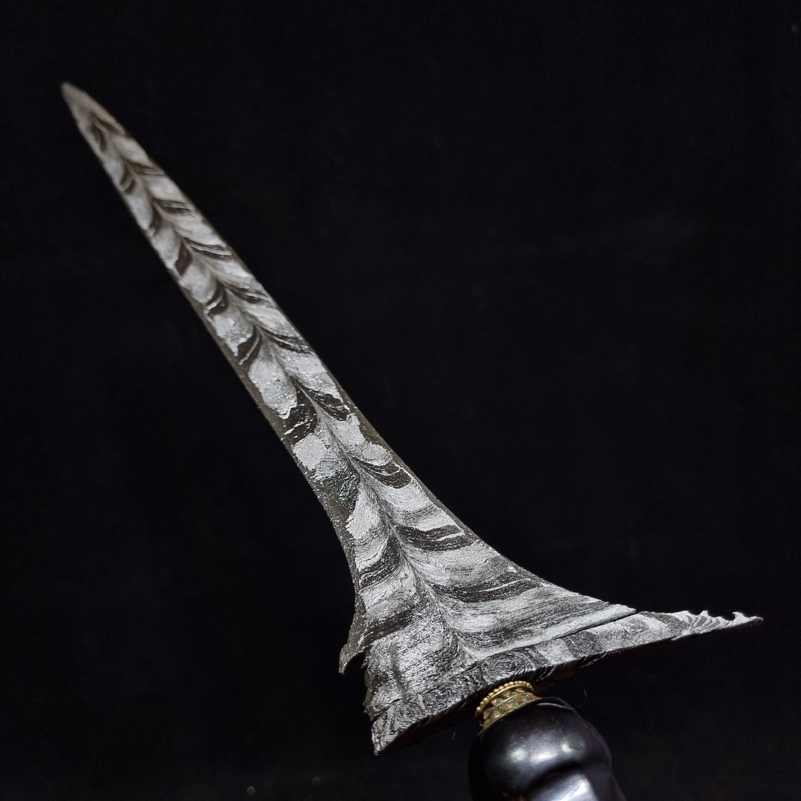 Keris Dhapur Mesem Pamor Ron Genduru Sungsang - Pusaka Keris